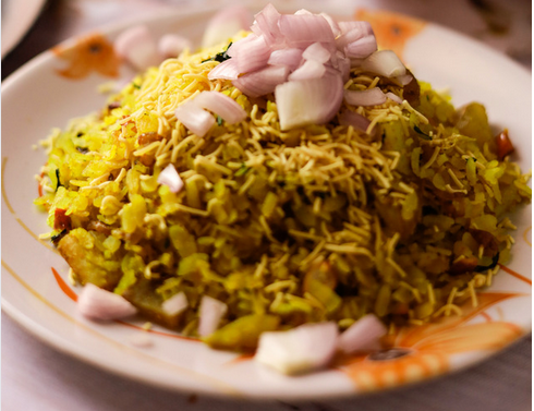 Indori Poha: A Simple Culinary Delight – Indore.Online