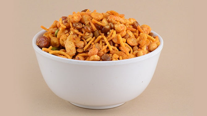 The Best Indore Food: Khakhra, Gajak, Poha, Ratlami Sev Namkeen ...